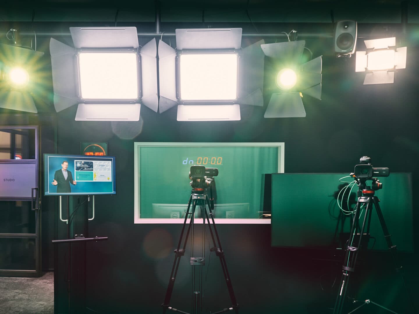 Rent a Greenscreen Studio in Hamburg | avodaq AG